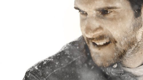 REVIL Entrevista: Nick Apostolides, o Leon S. Kennedy de Resident Evil ...