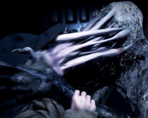 Capcom fala sobre DLC de Chris em Resident Evil Village e RE7 em ...